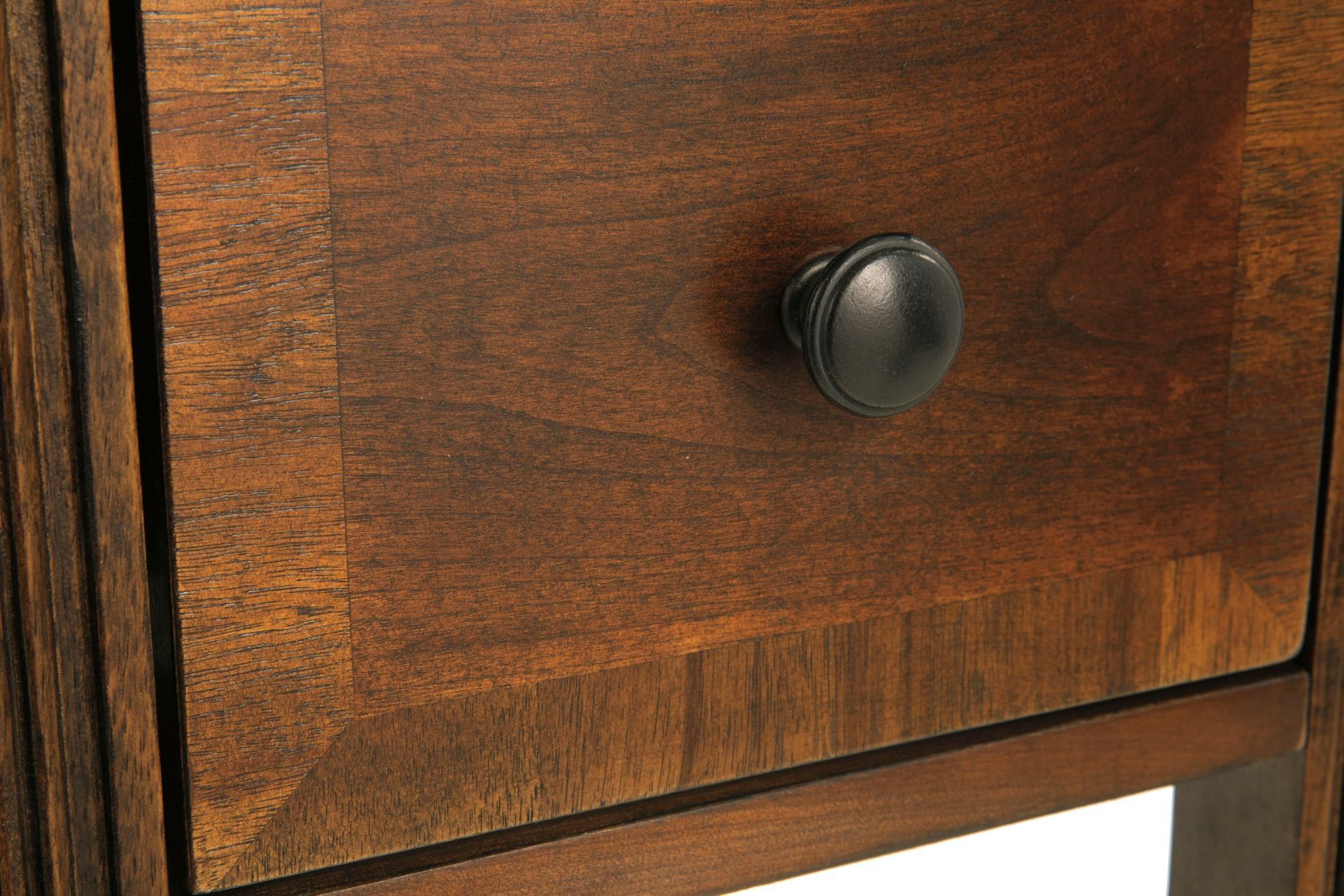 Breegin ChairsideTable | The Furniture Mart