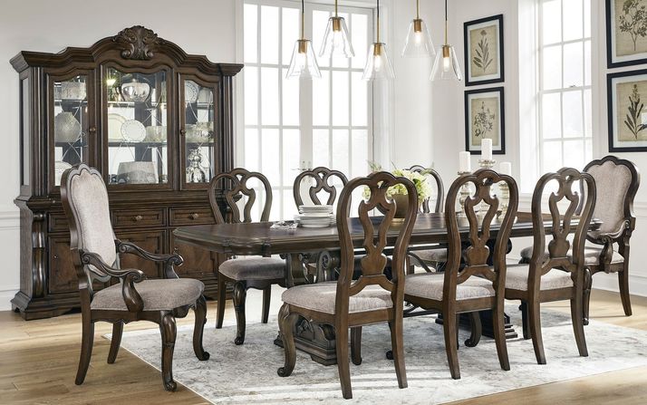 Maylee Dining Table | The Furniture Mart