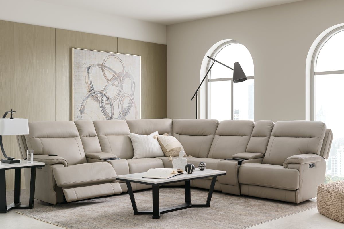 Holywell 7pc Power Sectional | The Furniture Mart