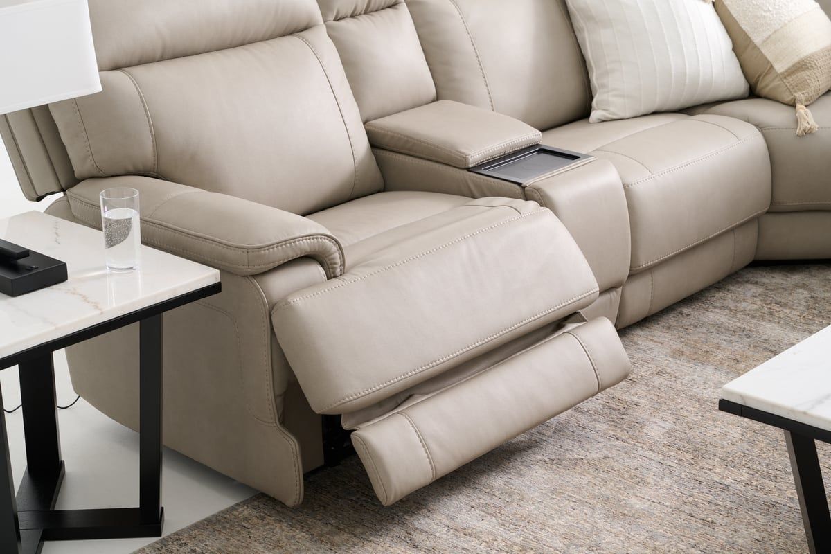 Holywell 7pc Power Sectional | The Furniture Mart