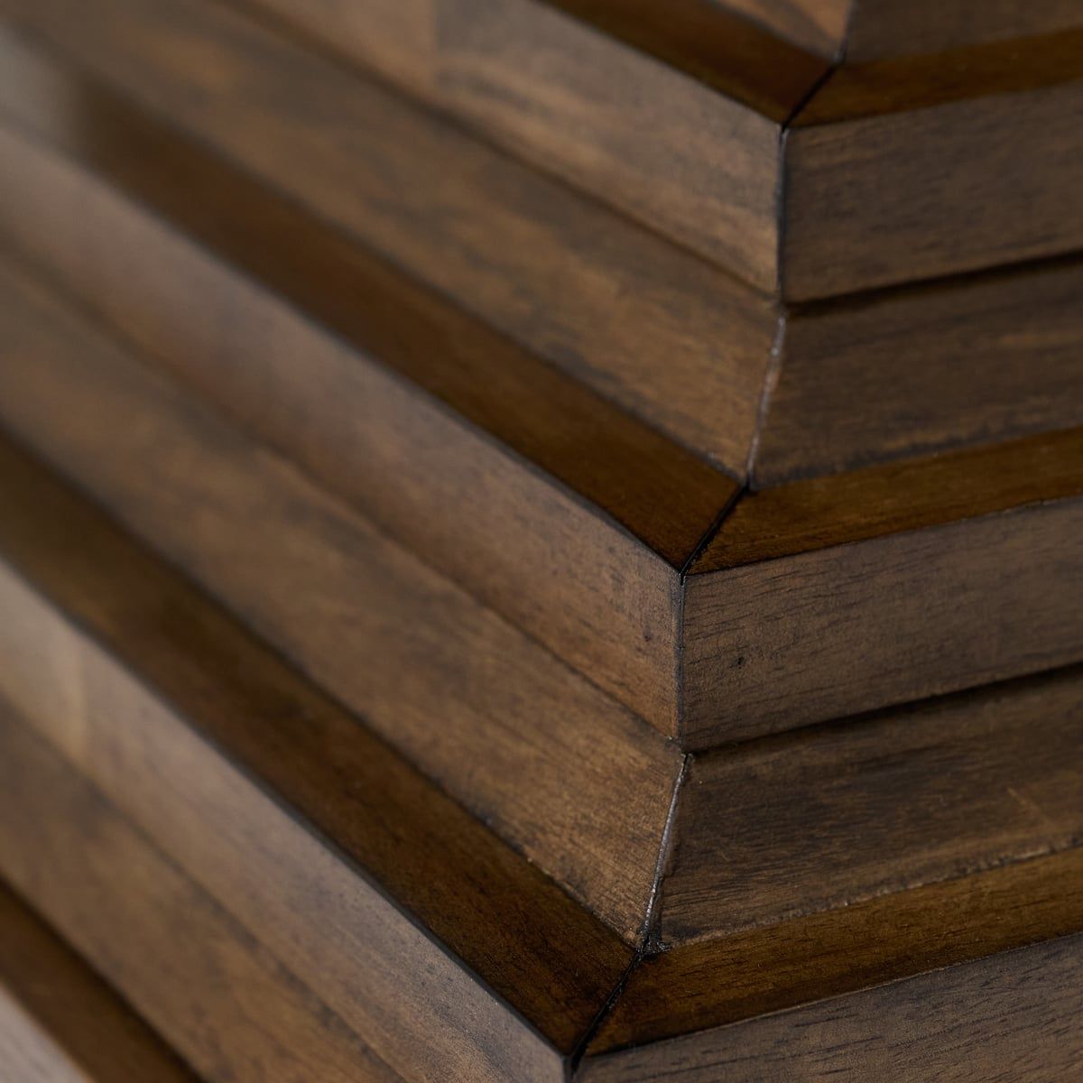Hannodream Cocktail Table | The Furniture Mart